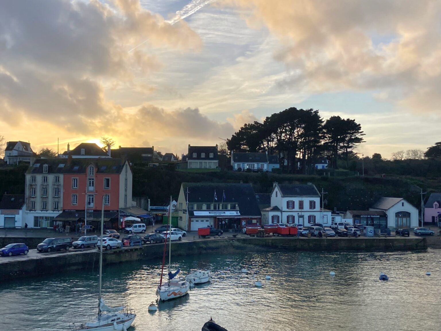 Navigating the Emotions of Global Mobility: Embracing Homesickness ...